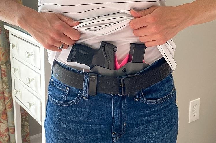 How to Use An Appendix Holster – Elegant & Armed